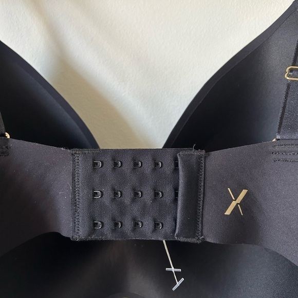 knix | Intimates & Sleepwear | Knix Wingwoman Lightly Padded Soft Shell ...